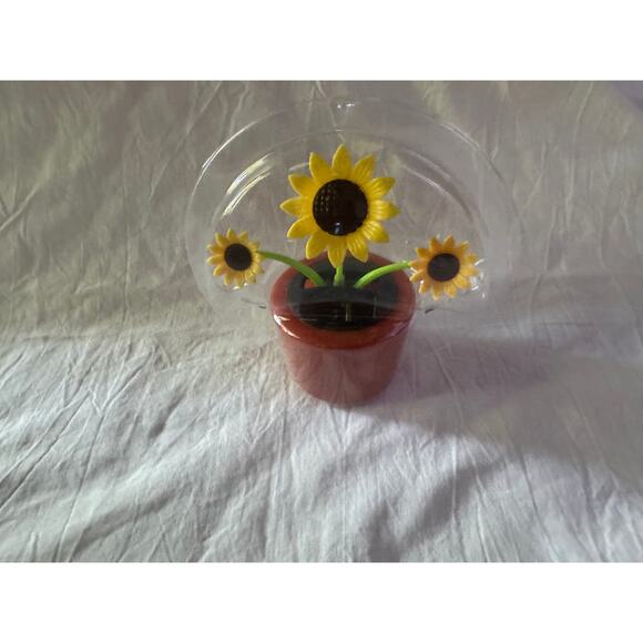 Unbranded | Accents | New Cute Three Sunflower Solar Powered Dancer ...